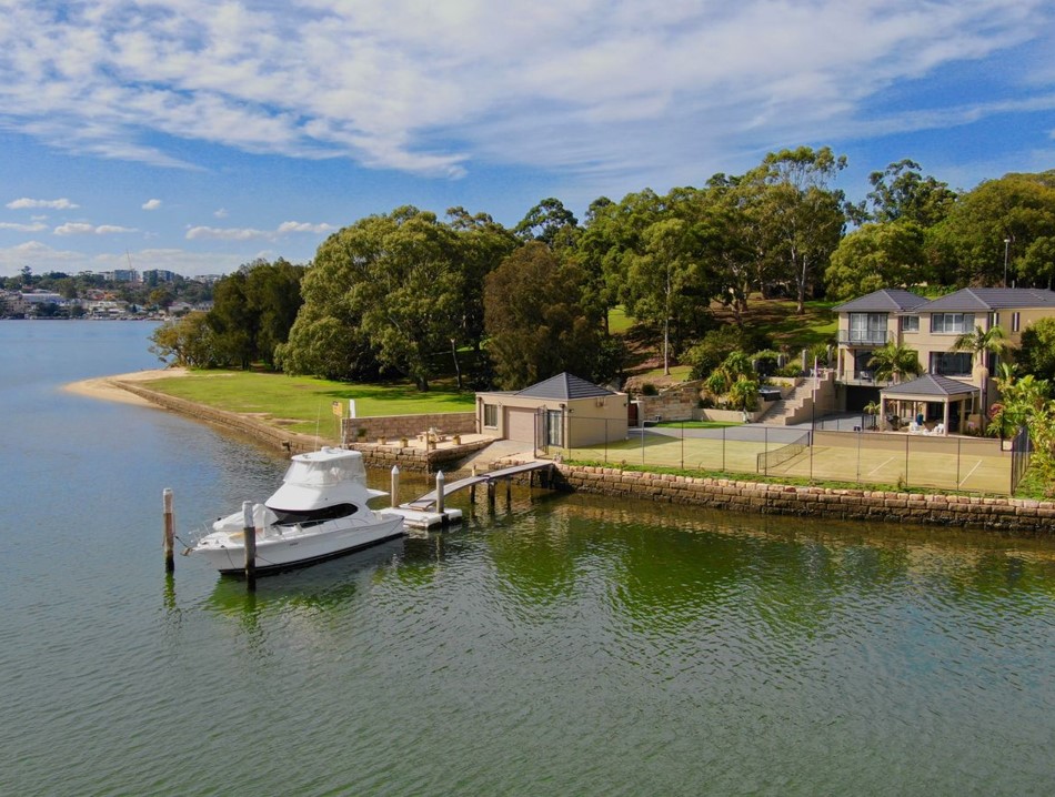 Golfer Craig Parry sells Abbotsford home for $10 million – a suburb ...