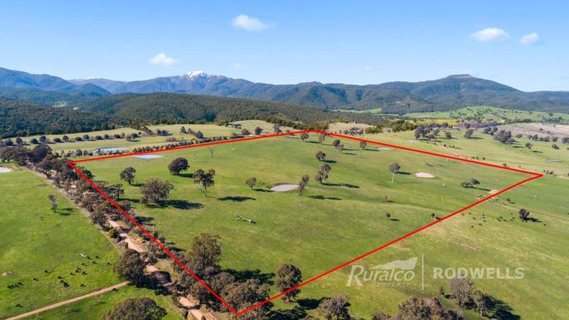 Merrijig site made famous in Man From Snowy River sells – realestatesource