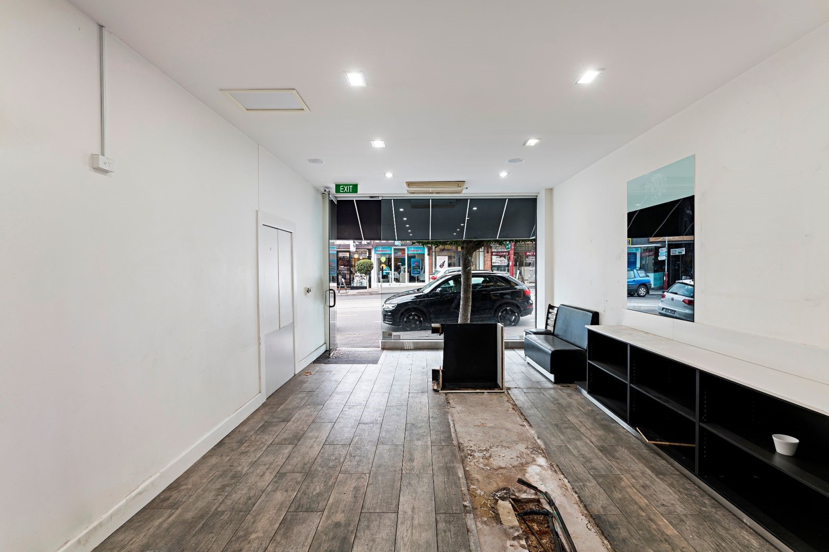 Chef Denis Hagger rents Toorak Village shop for French venture ...