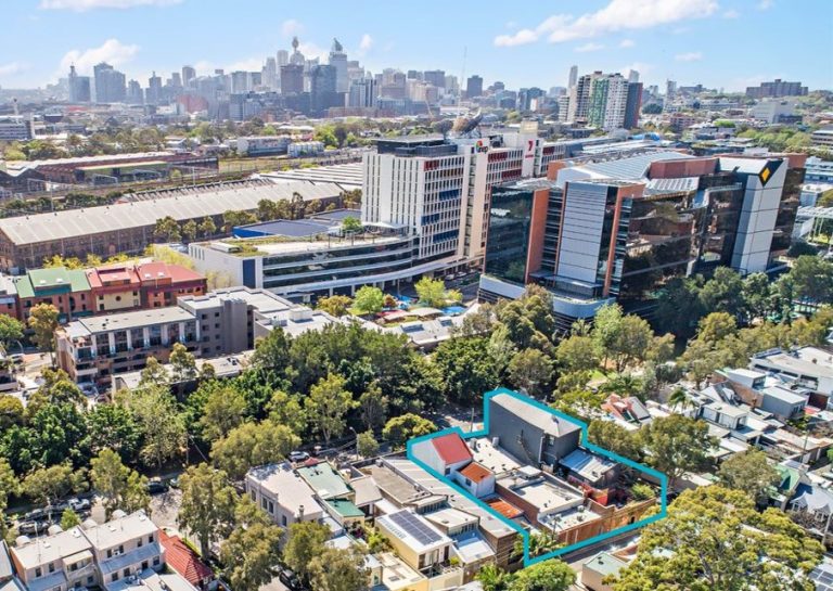 Hospitality stalwart sells Alexandria hotel – realestatesource