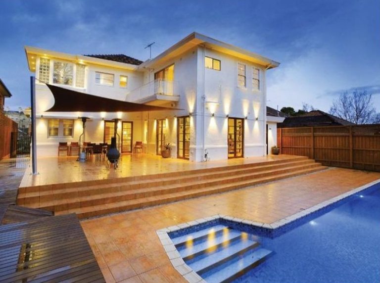 Lindsay Fox’s former house for sale – realestatesource