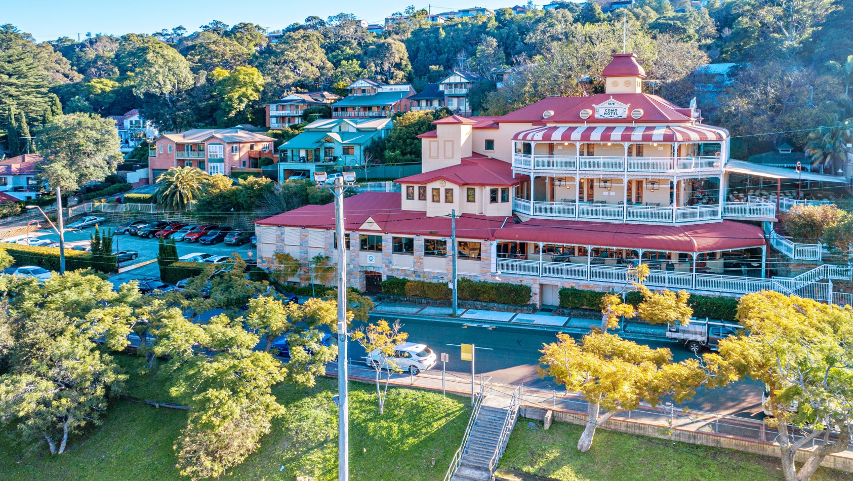 Oscars list trophy in “under-pubbed” Como – realestatesource