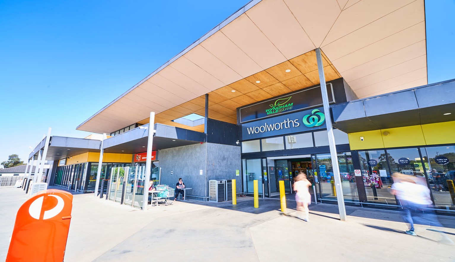Region divests two Victorian shopping centres – realestatesource