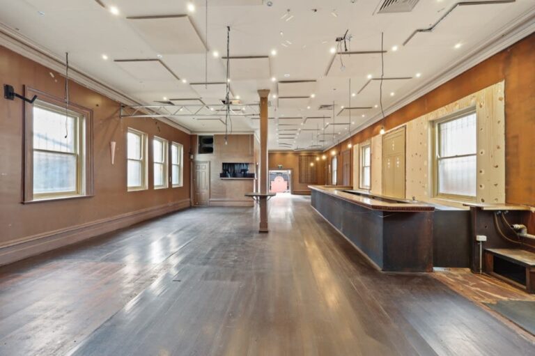 Publican swoops on ex-train station first class lounge – realestatesource