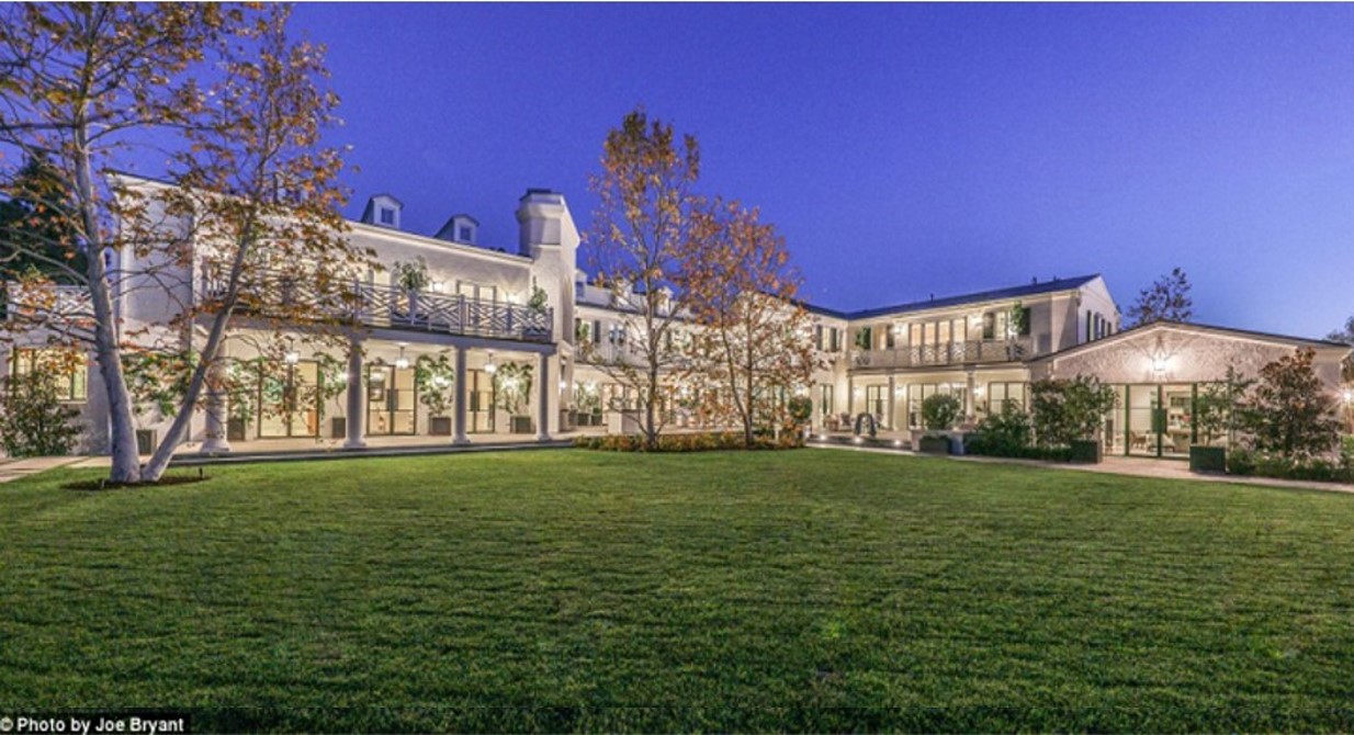 James Packer takes hit on LA mansion sale – realestatesource