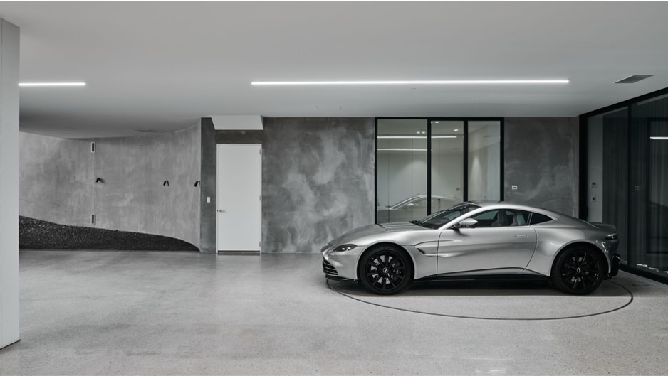 Bill McNee lists swank $30m Melbourne home – realestatesource