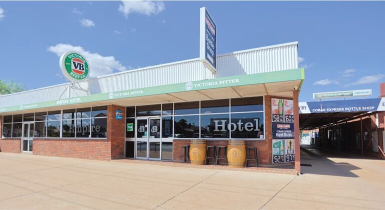 New England Pub Company snares outback hotel – realestatesource