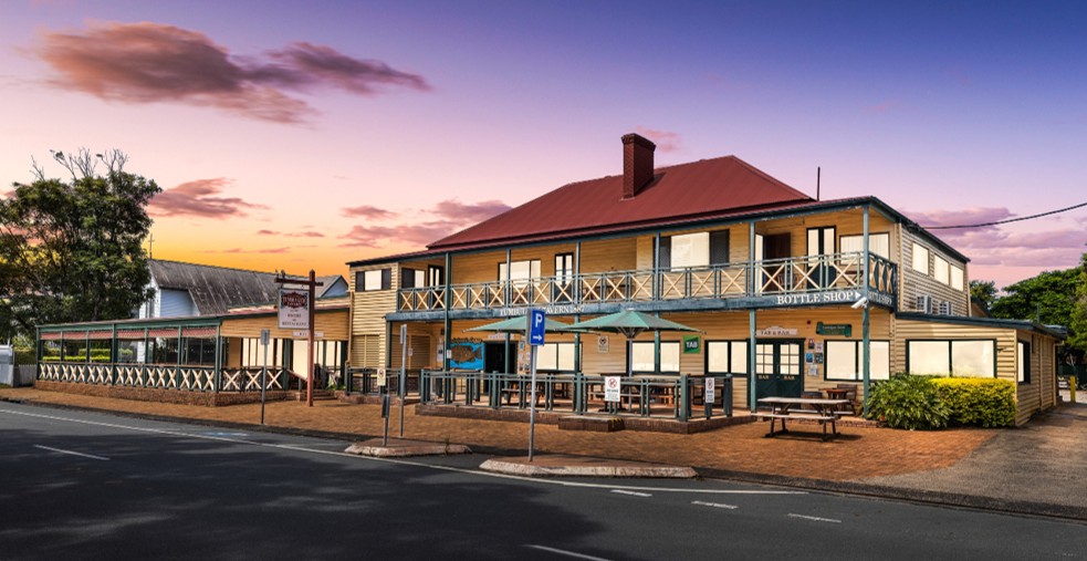 Glenn Piper led syndicate buys historic northern NSW pub – realestatesource