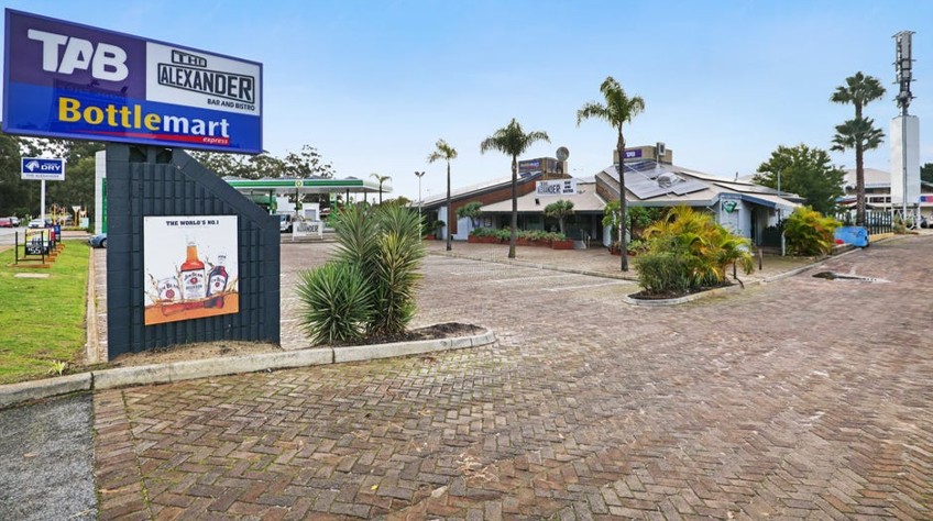 Sprawling Perth bar and bistro trades for $5m – realestatesource